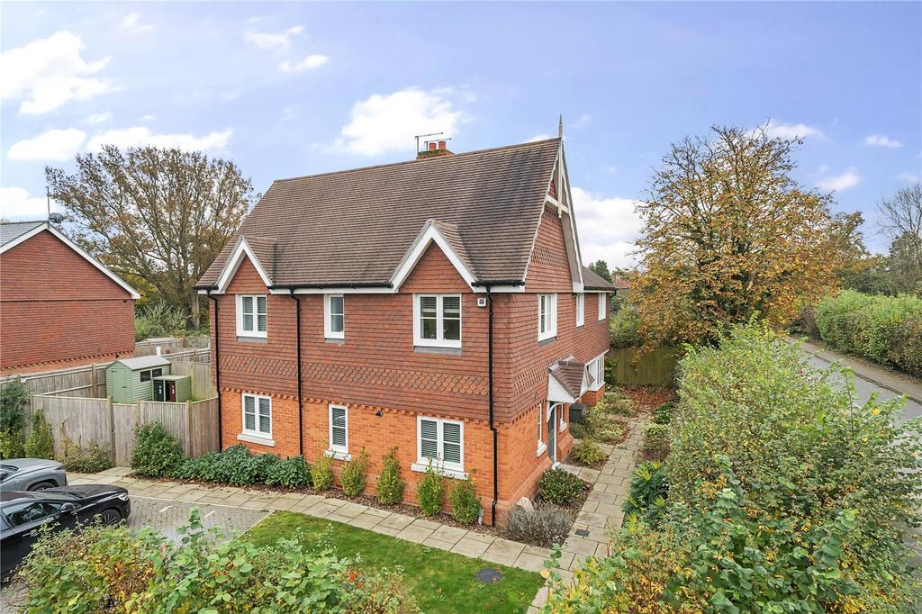 Songhurst Meadow, Wisborough Green... 2 bed terraced house - £425,000