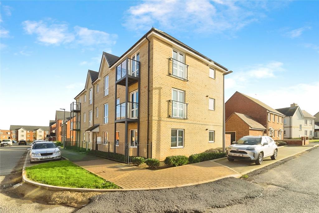 Galapagos Grove, Newton Leys... 2 bed apartment - £200,000