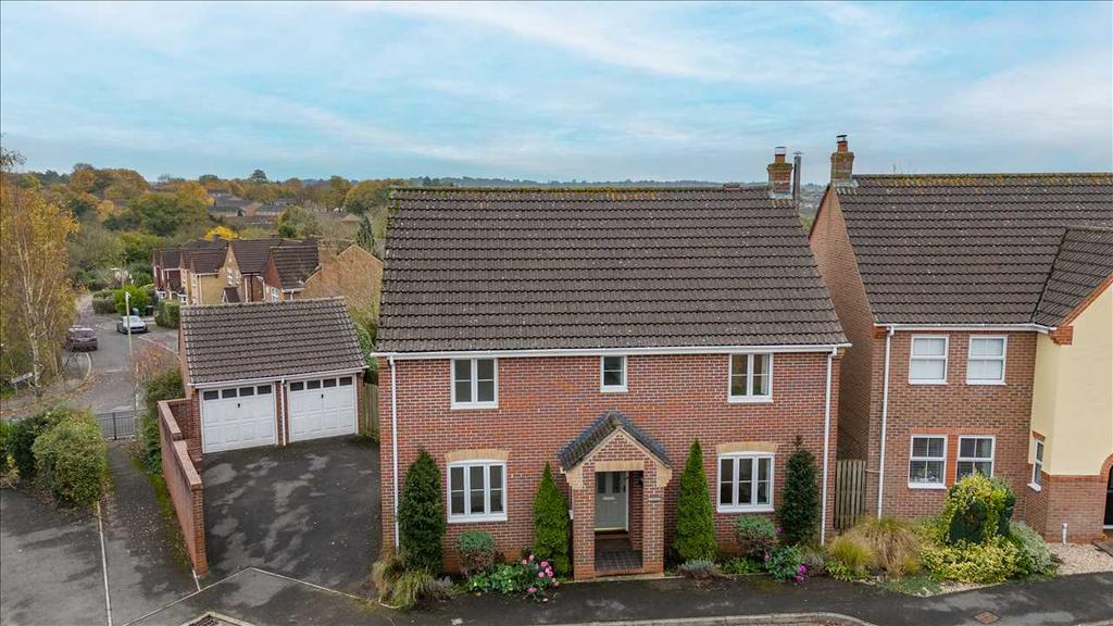 Moneyer Road, Andover 4 bed detached house - £2,000 pcm (£462 pw)