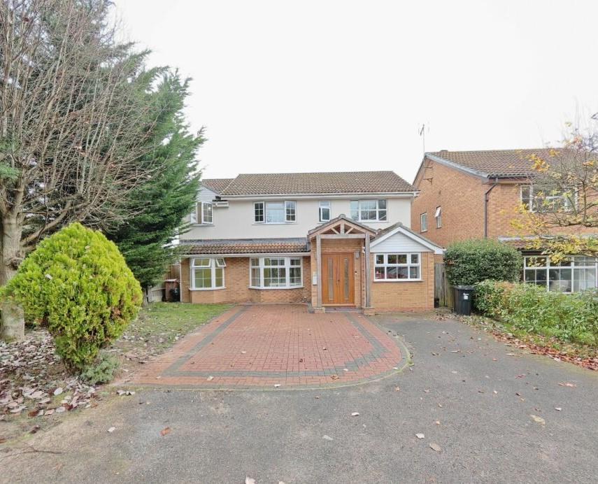 Riding Way, Wokingham, RG41 3AH 4 bed detached house - £2,650 pcm (£612 pw)