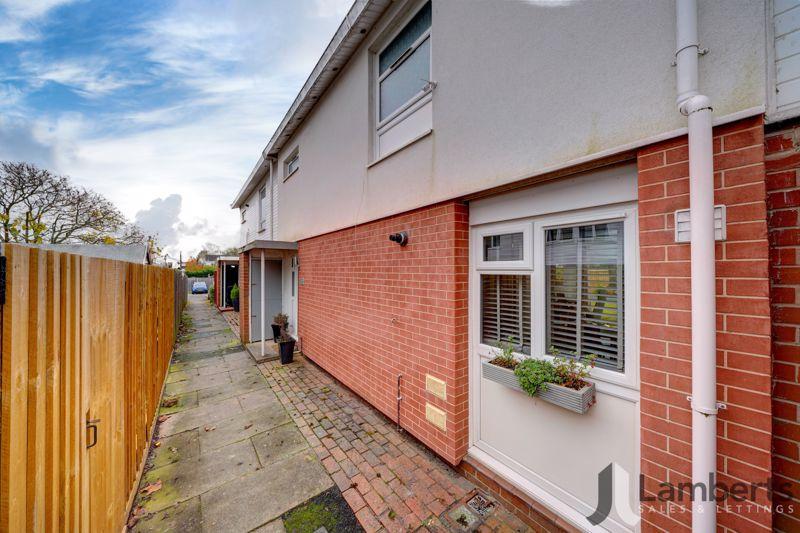 Dormston Close, Lodge Park, Redditch 3 bed terraced house - £190,000
