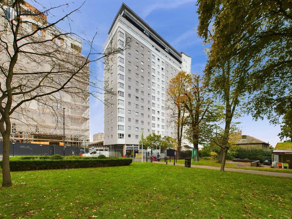 1 Throwley Way, Sutton SM1 2 bed flat for sale - £285,000