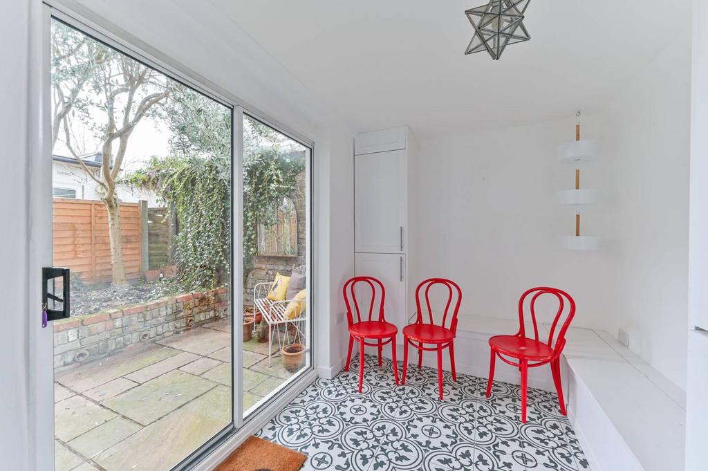 Robson Road, West Dulwich, London, SE27 3 bed semi-detached house for ...