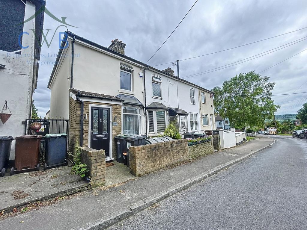 Knowle Road, Wouldham, ME1 2 bed end of terrace house - £300,000