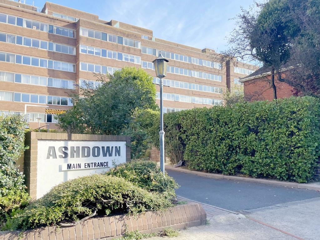 Ashdown, Eaton Road, Hove 2 bed apartment for sale - £350,000