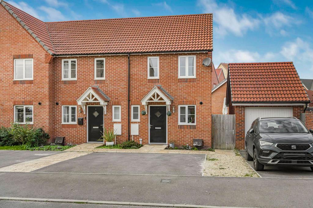 Tom Gaughan Way, Didcot, OX11 2 bed end of terrace house for sale - £ ...