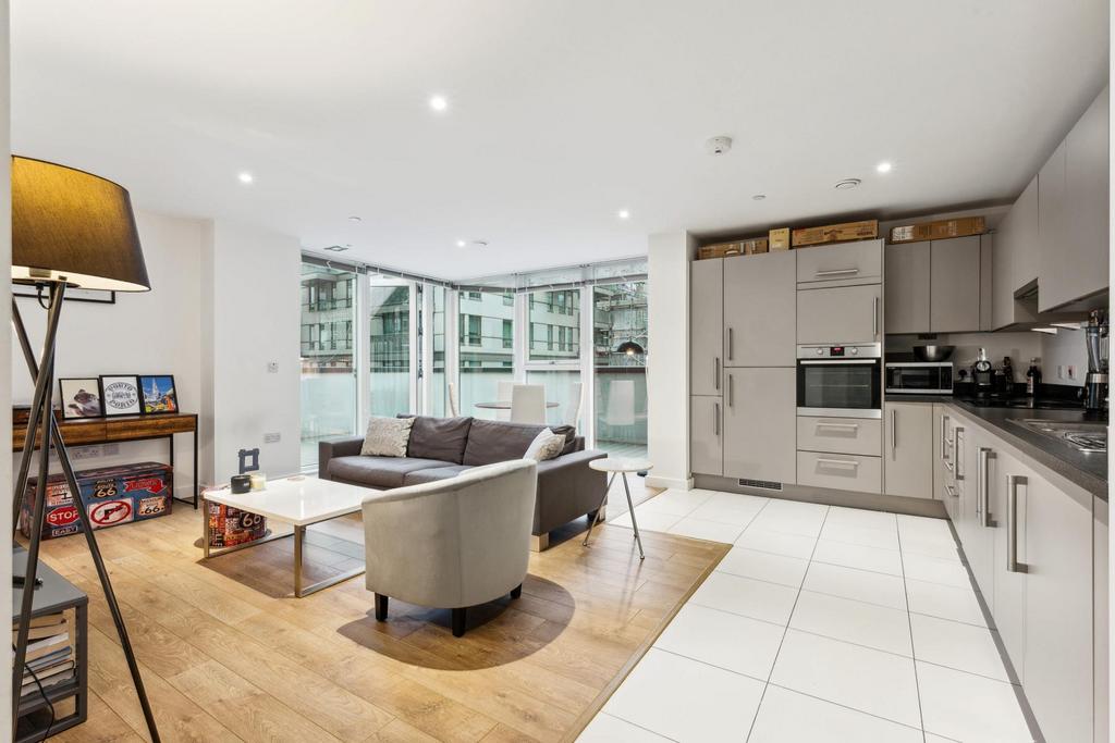 Platinum Riverside, Bessemer Place... 2 bed apartment for sale - £575,000