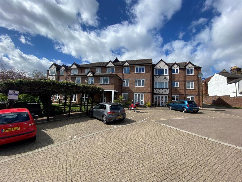 Davis Court, Marlborough Road, St.... 1 bed retirement property - £250,000