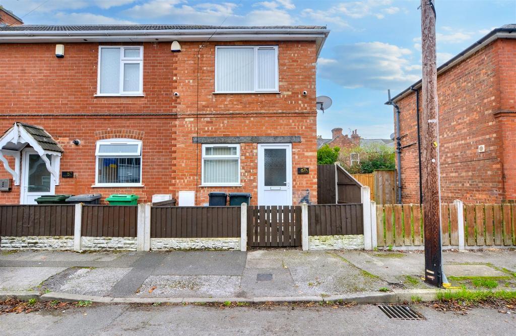 Curzon Street, Netherfield, Nottingham 2 bed end of terrace house - £ ...