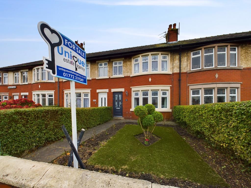 Lytham Road, Warton PR4 3 bed terraced house - £200,000