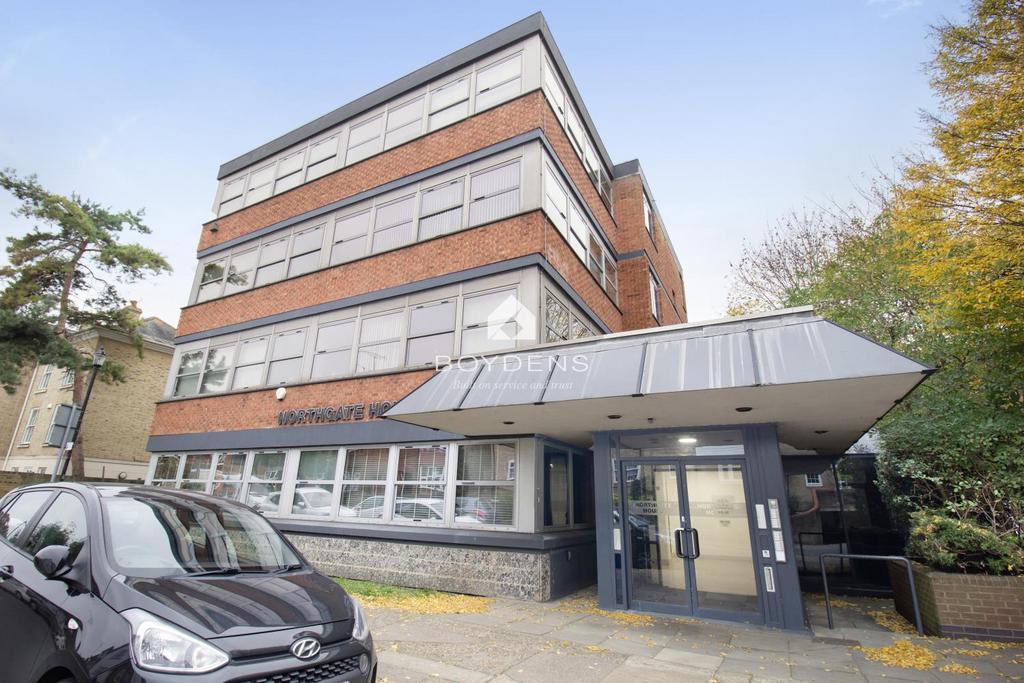 St. Peters Street, Colchester CO1 2 bed apartment - £199,995