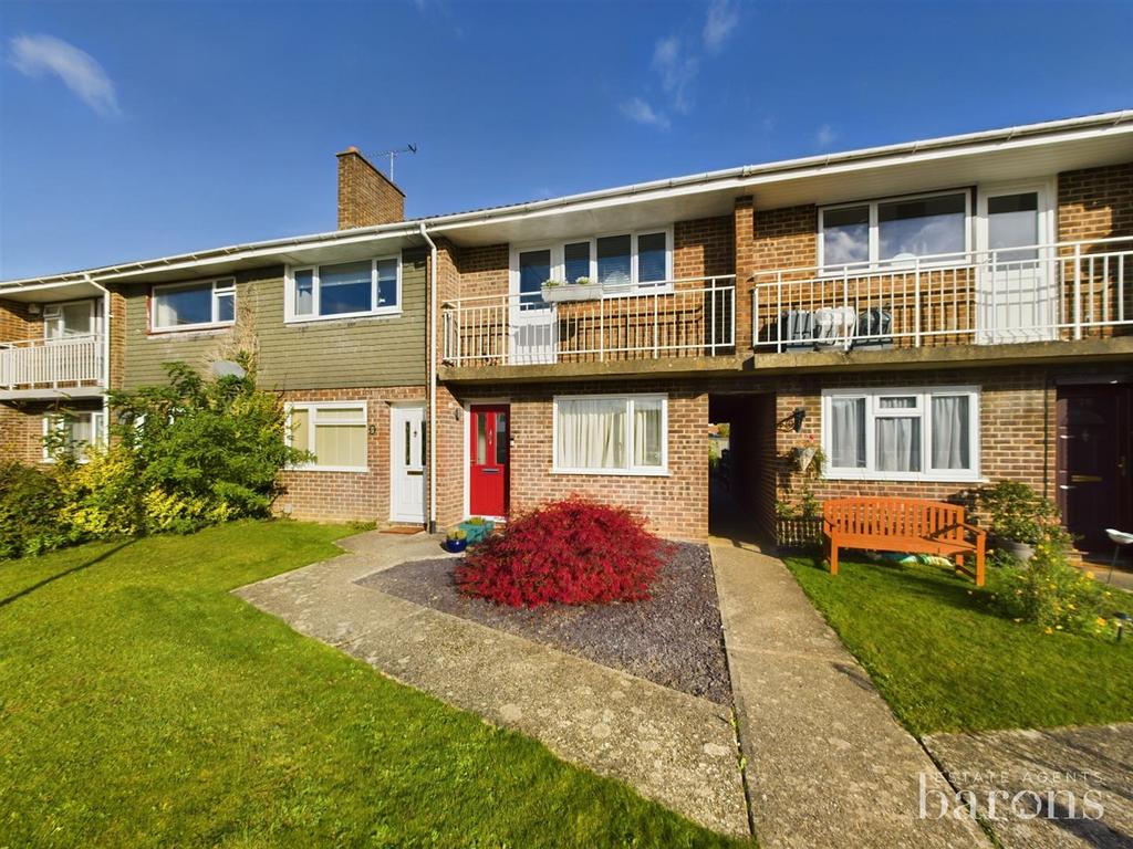 Handel Close, Basingstoke RG22 2 bed maisonette - £230,000