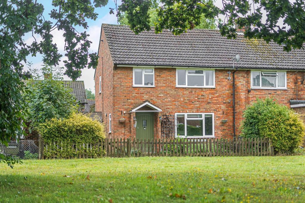 Longbourne Green, Surrey GU7 3 bed semi-detached house for sale - £435,000