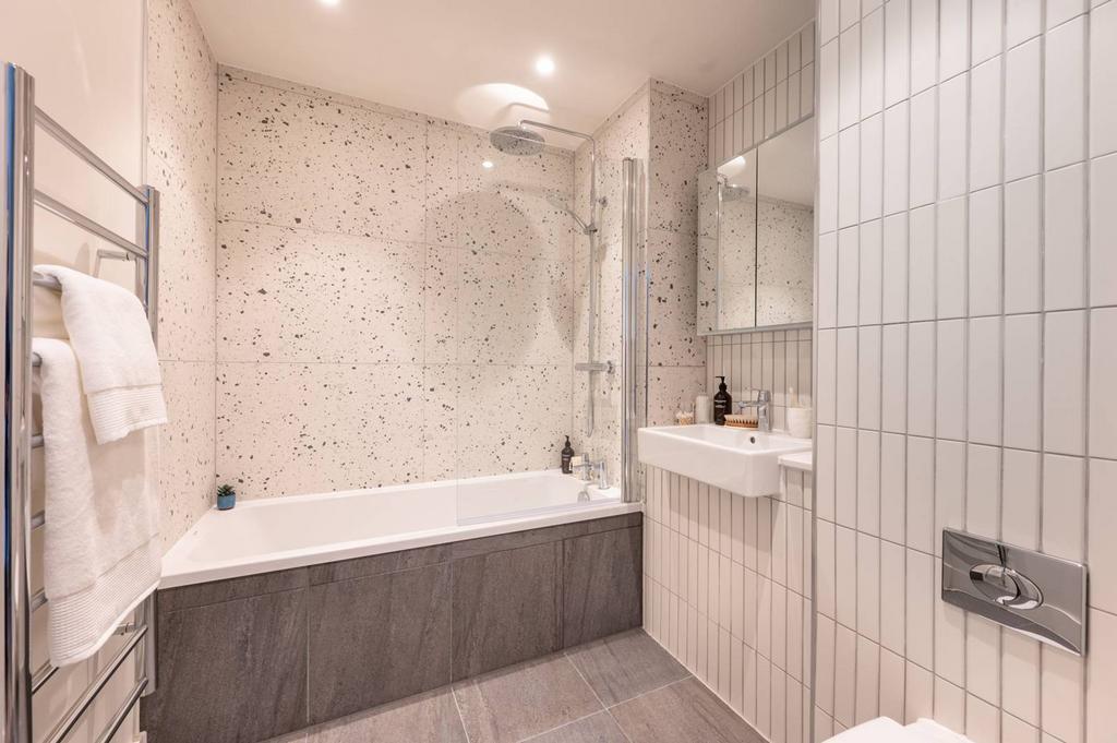 UNCLE Wembley, Wembley, HA9 2 bed flat - £2,400 pcm (£554 pw)