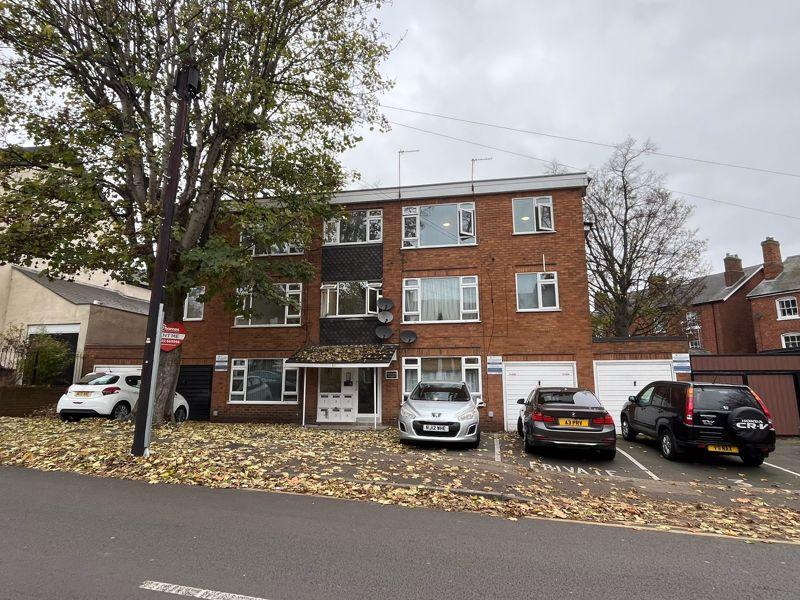 Flat 6 Highgate Court, Lysways... 2 bed apartment for sale - £130,000