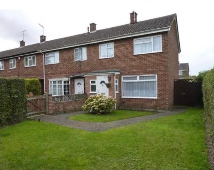 Tithe Farm Road, Houghton Regis, LU5 2 bed end of terrace house - £ ...
