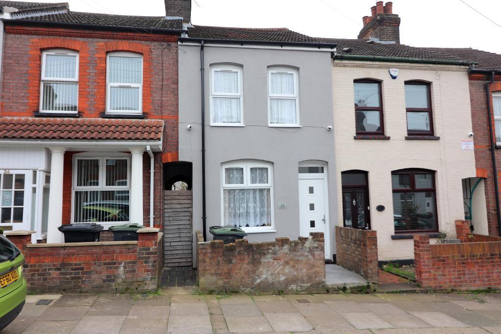 Luton LU3 2 bed terraced house - £270,000