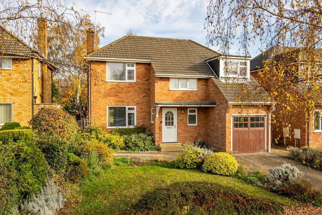 Westfields, Hertfordshire AL3 4 bed detached house - £900,000