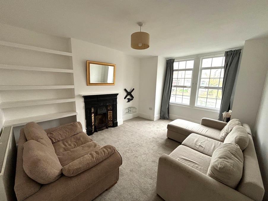 Perry Rise, London, SE23 3 bed maisonette - £2,200 pcm (£508 pw)