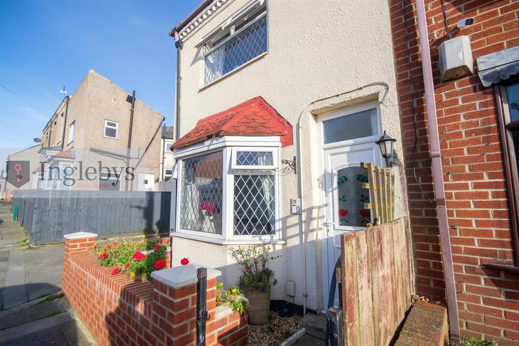 Boosbeck Road, Skelton-In-Cleveland 2 bed house for sale - £65,000
