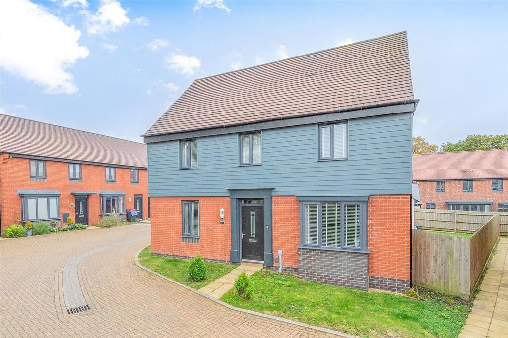 Wooding Drive, Telford, Shropshire, TF3 4 bed detached house - £379,000
