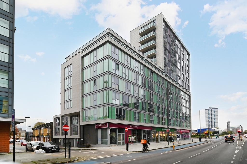 105 Wise Road, London E15 2 bed flat for sale - £400,000