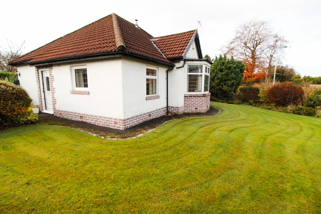 Oakdene Road, Marple 2 bed detached bungalow - £400,000