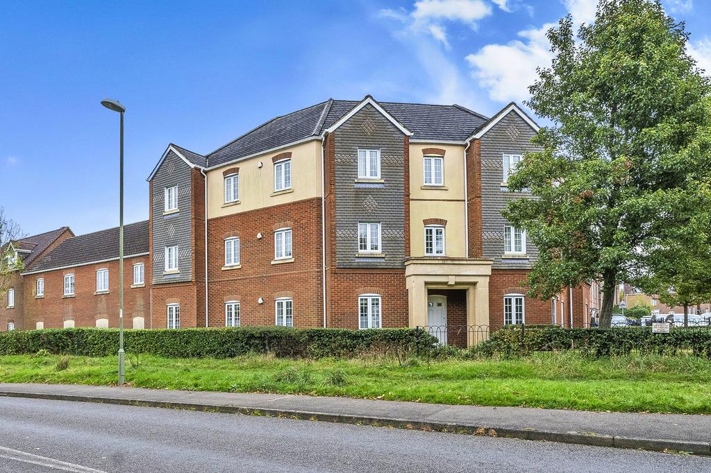 Wedderburn Avenue, Beggarwood 2 bed flat - £235,000