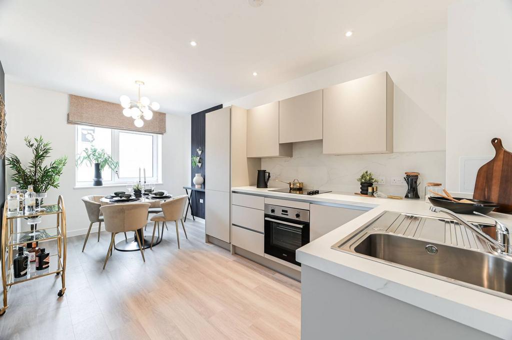 Springfield Place, Tooting SW17 2 bed flat - £620,000