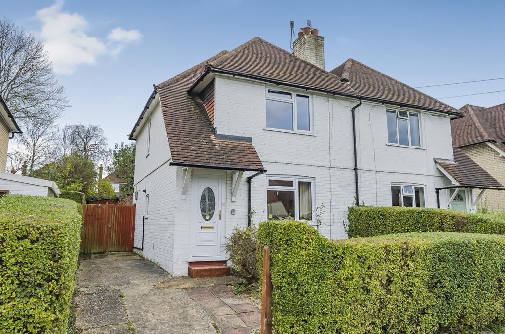 Raymond Crescent, Surrey GU2 3 bed semi-detached house - £425,000