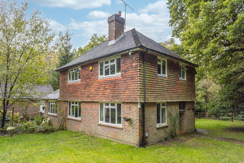 Lewes Road, Forest Row RH18 4 bed character property - £680,000