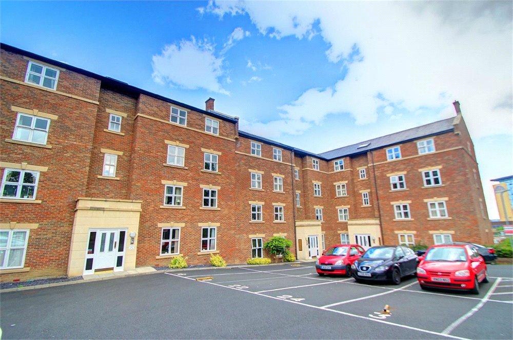 Blandford Court, Westmorland Road... 2 bed apartment - £850 pcm (£196 pw)