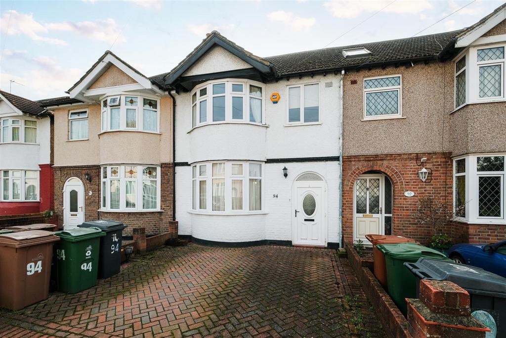Alpha Road, Chingford 3 bed terraced house - £2,100 pcm (£485 pw)