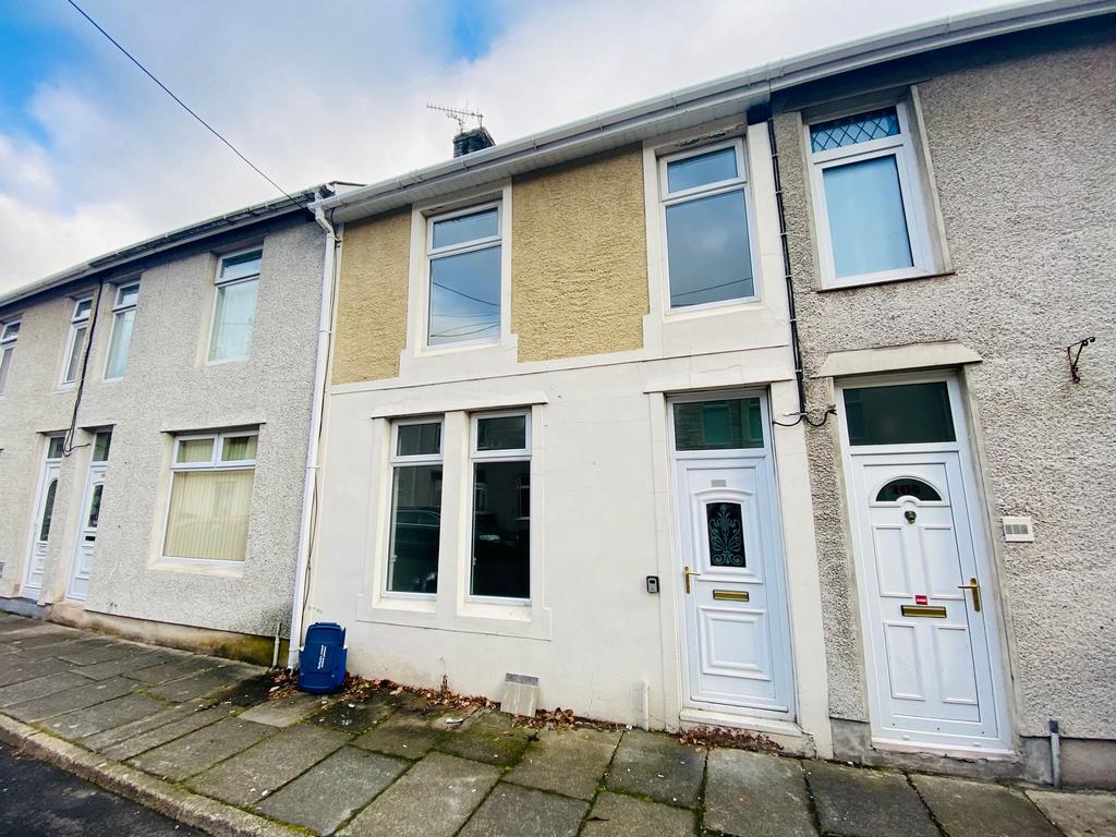 King Street, Cwm, NP23 3 bed terraced house for sale - £95,000