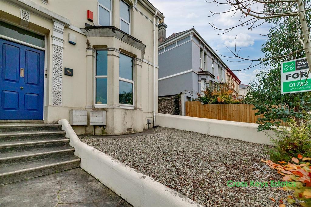 Alexandra Road, Plymouth PL4 2 bed apartment for sale - £140,000