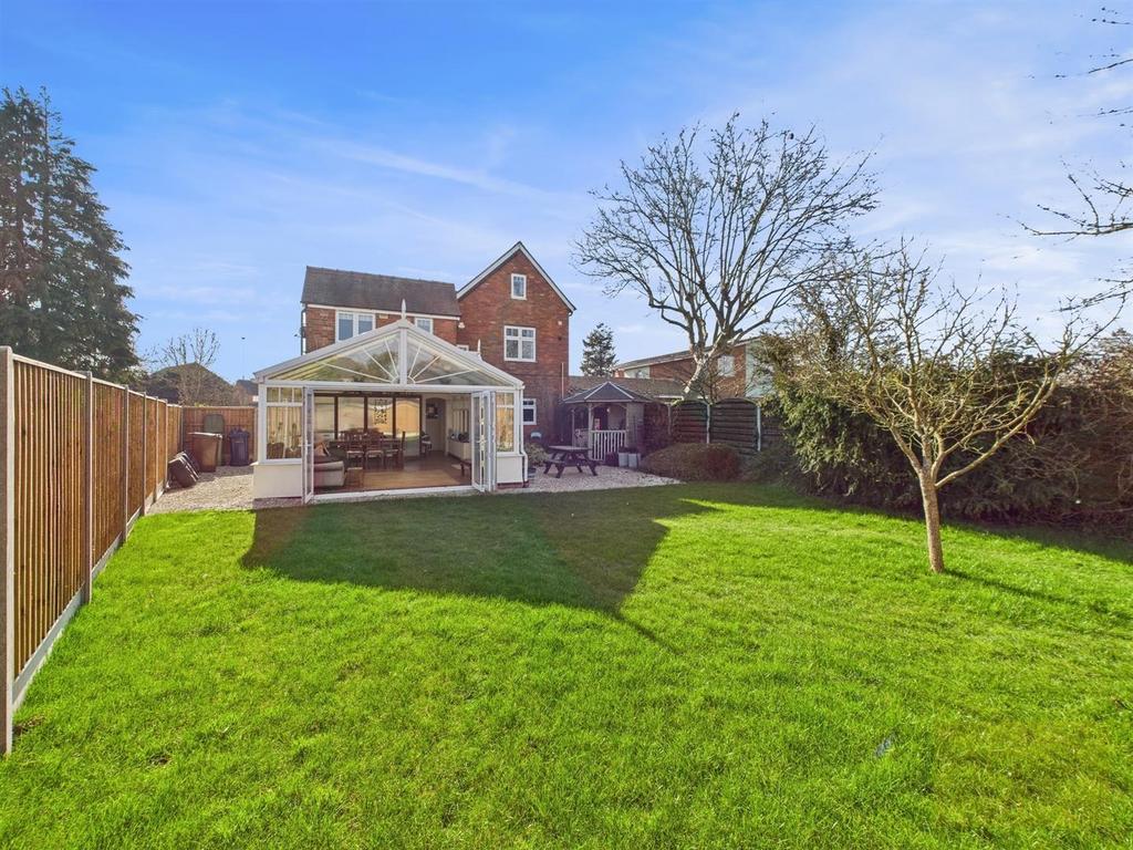 Innsworth Lane, Gloucester 4 bed detached house - £675,000