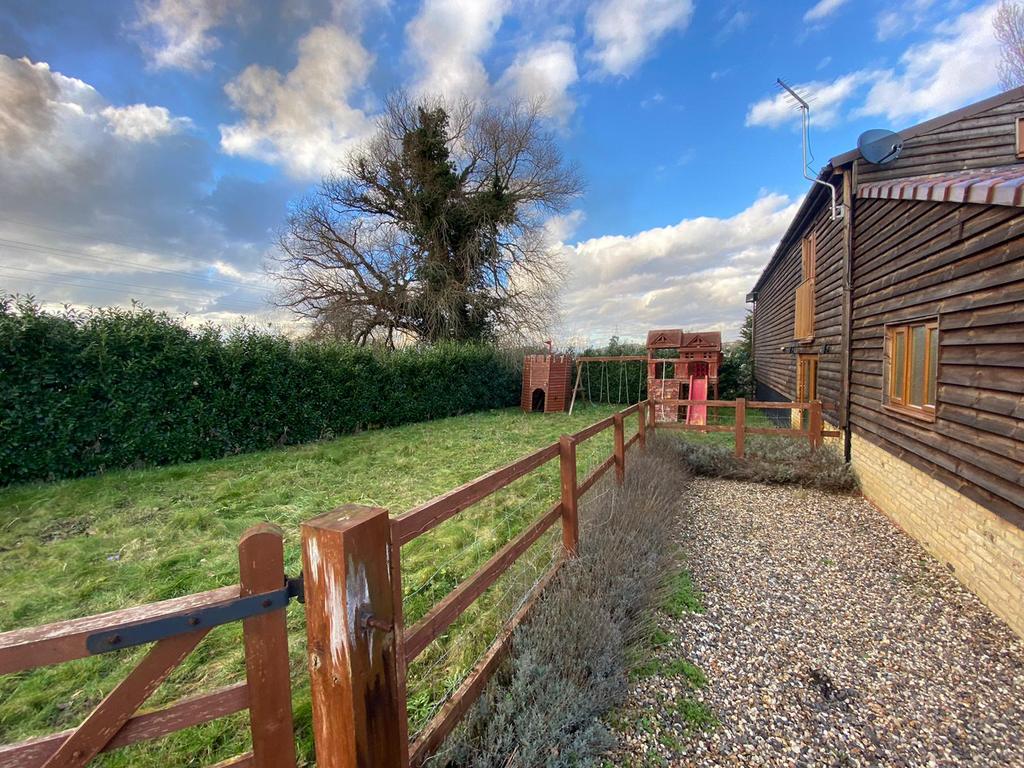 Hamlet Hill, Harlow CM19 Smallholding for sale - £600,000