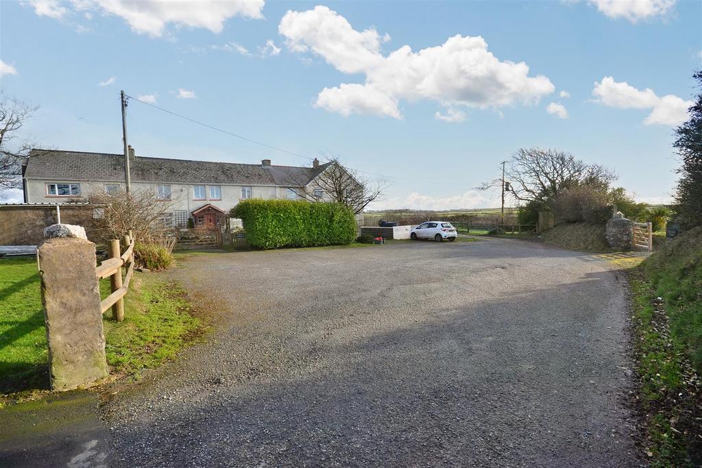 Croesgoch, Haverfordwest 8 bed semi-detached house - £180,000