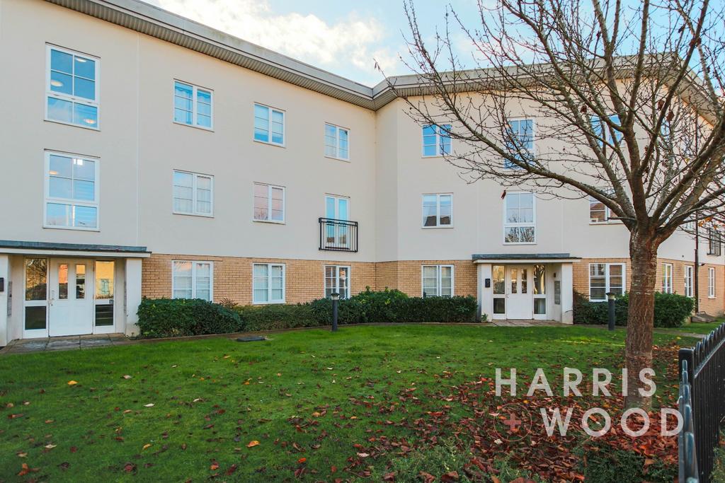 Wood Grove, Silver End, Witham... 2 bed apartment - £200,000