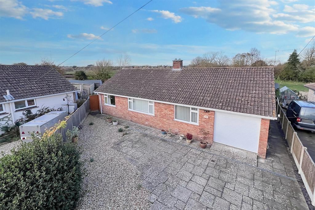 Stoborough 2 bed detached bungalow - £465,000