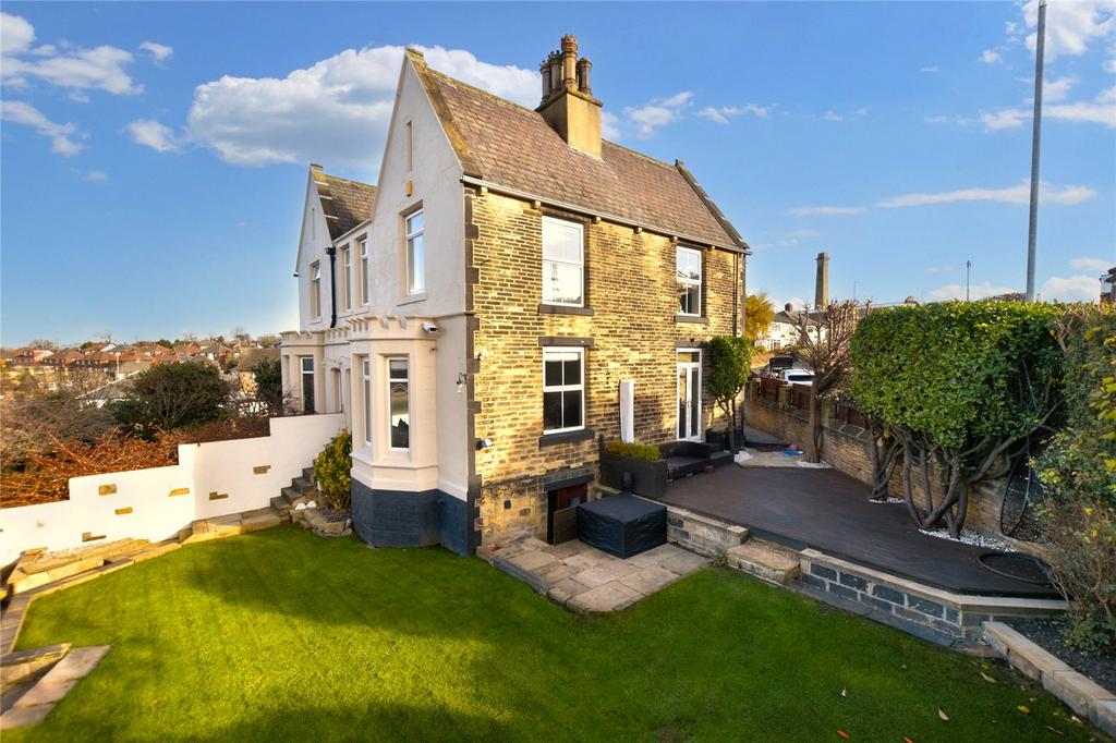 1 Cambridge House, Calverley Lane... 3 bed semi-detached house - £450,000