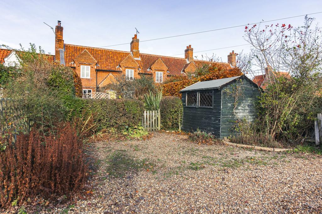 Itteringham 2 bed cottage - £325,000