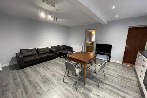 Houses to rent in Manchester | OnTheMarket