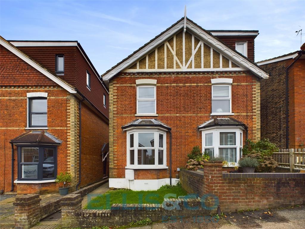 Judd Road, Tonbridge, Kent, TN9 2 bed semi-detached house - £395,000