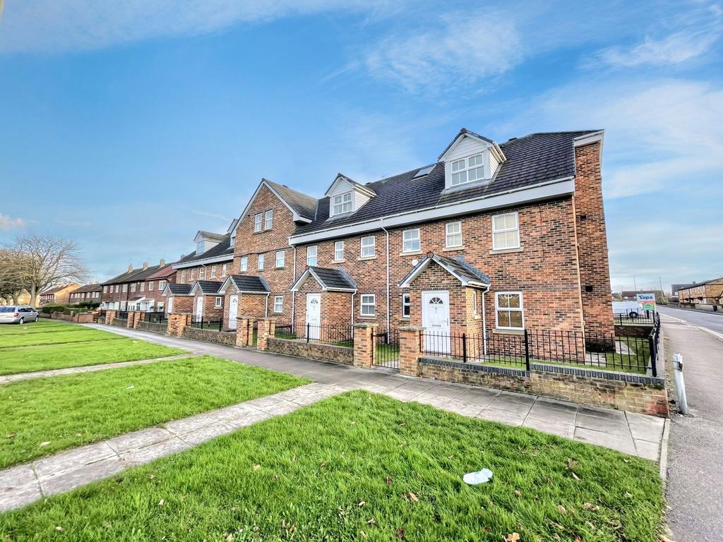 Bonnar Court, Hebburn, Tyne and Wear... 2 bed apartment - £85,000