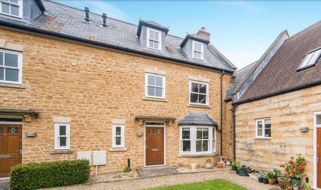 Digby Road, Sherborne 3 bed terraced house for sale - £350,000