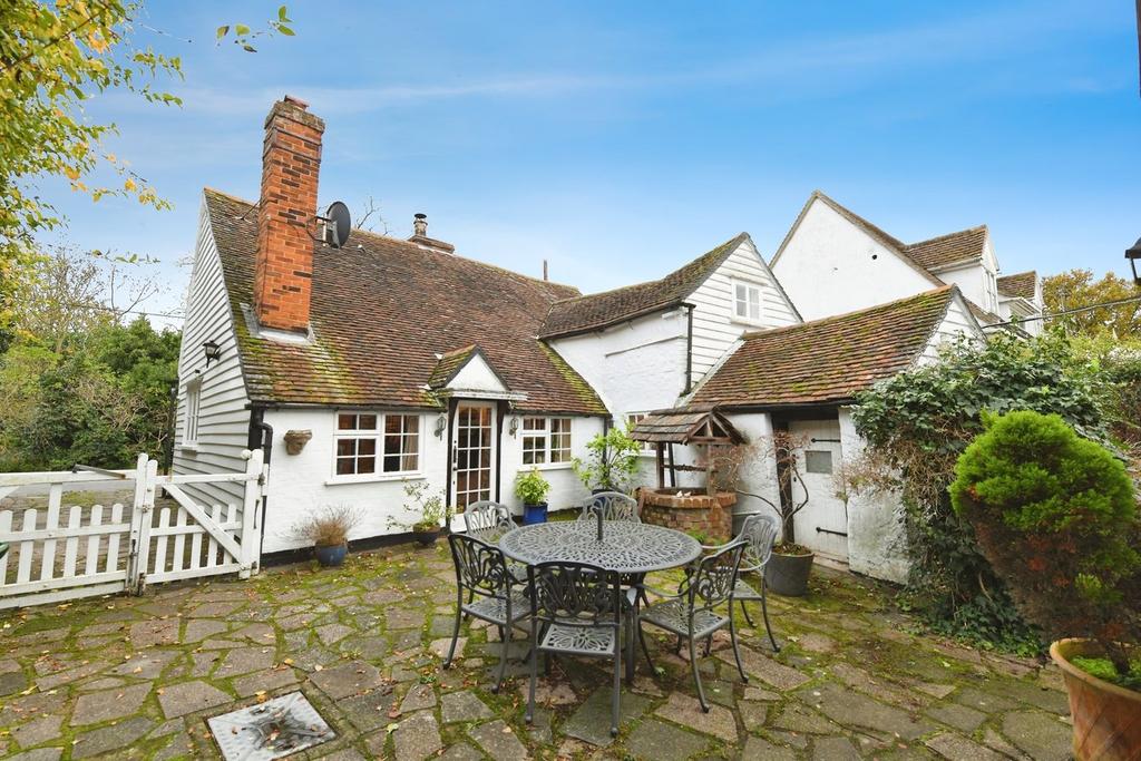 North Street, Southminster CM0 3 bed cottage for sale - £425,000