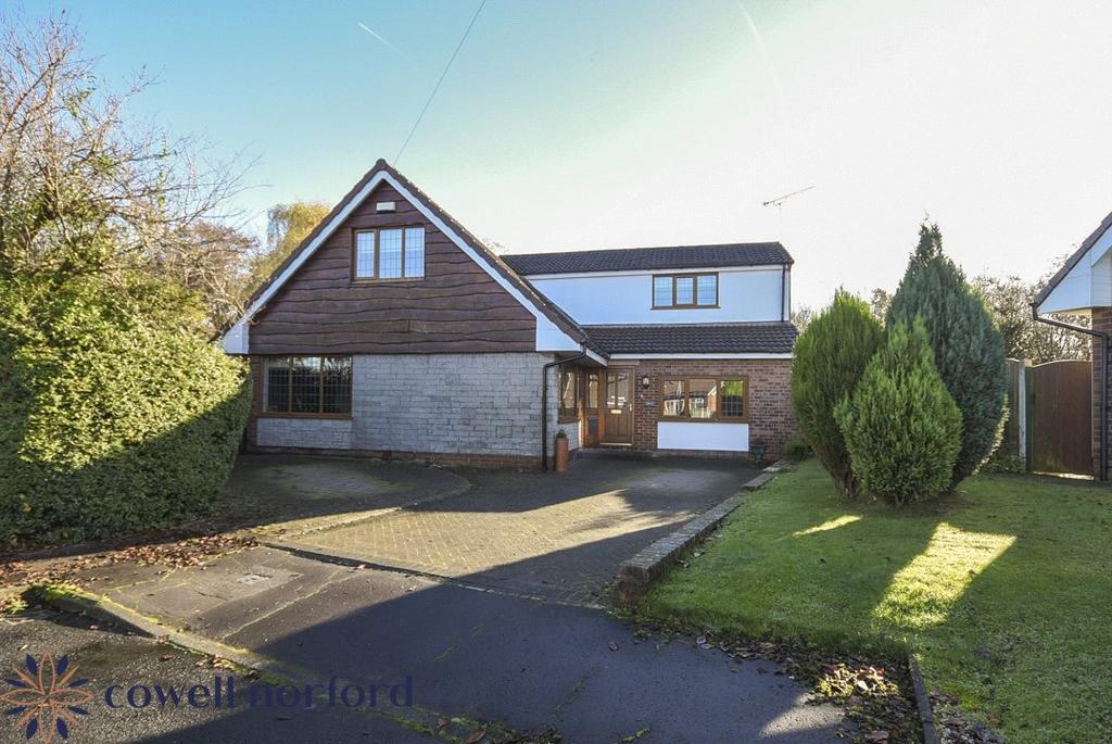 Somerset Grove, Rochdale OL11 4 bed detached house - £550,000