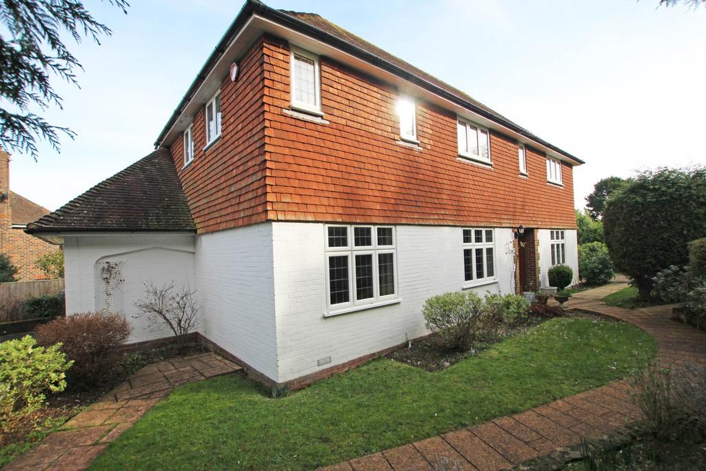 Dittons Road, Eastbourne, BN21 1DR 4 bed detached house - £825,000