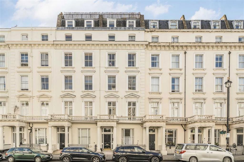 Belgrave Road, London SW1V 2 bed flat for sale - £600,000